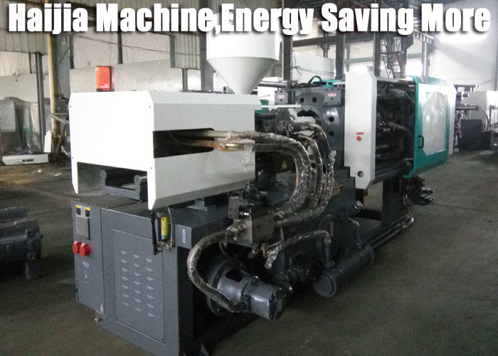 Servo Dynamic Variable Pump Injection Molding Machine 875mm * 875mm Space